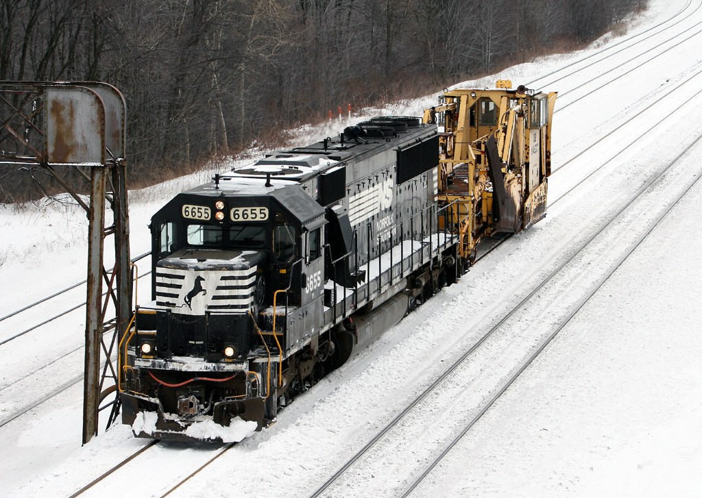 NS 6655 at the Rt. 53 bridge